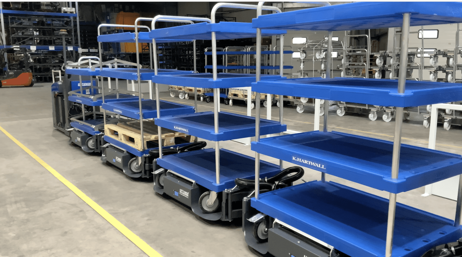 LiftLiner® tugger train | K.Hartwall