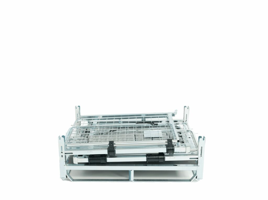 Foldable cages | K.Hartwall